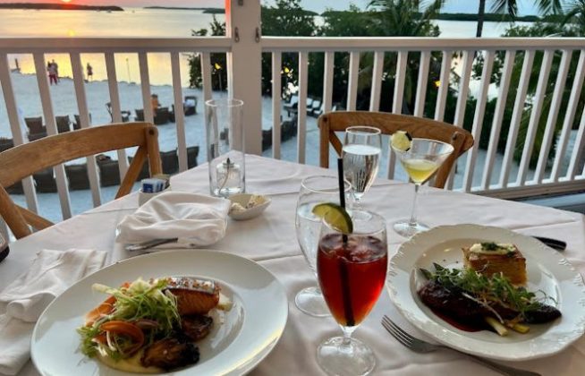 15 Best Restaurants in The Florida Keys - Where to Eat - Traveladvo